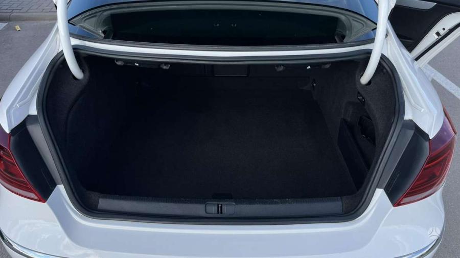 White Volkswagen CC / Passat CC 2014 in Siauliai, with an engine capacity of 1.97 L and mileage of 253 thousand km for 7400 €, photo 19 on AUTOMOTO.COM.LV