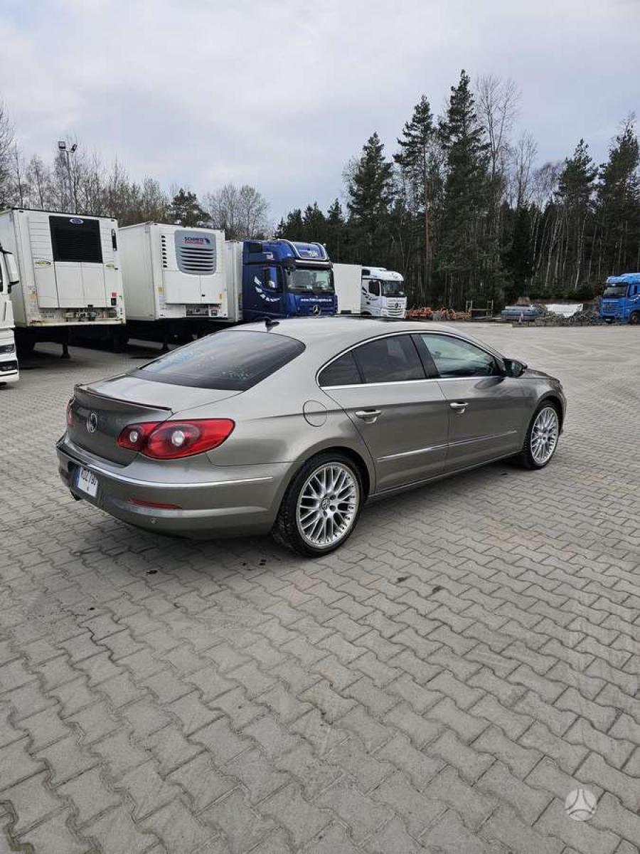 Yellow Volkswagen CC / Passat CC 2009 in Vilnius, with an engine capacity of 3.60 L and mileage of 310 thousand km for 5200 €, photo 4 on AUTOMOTO.COM.LV