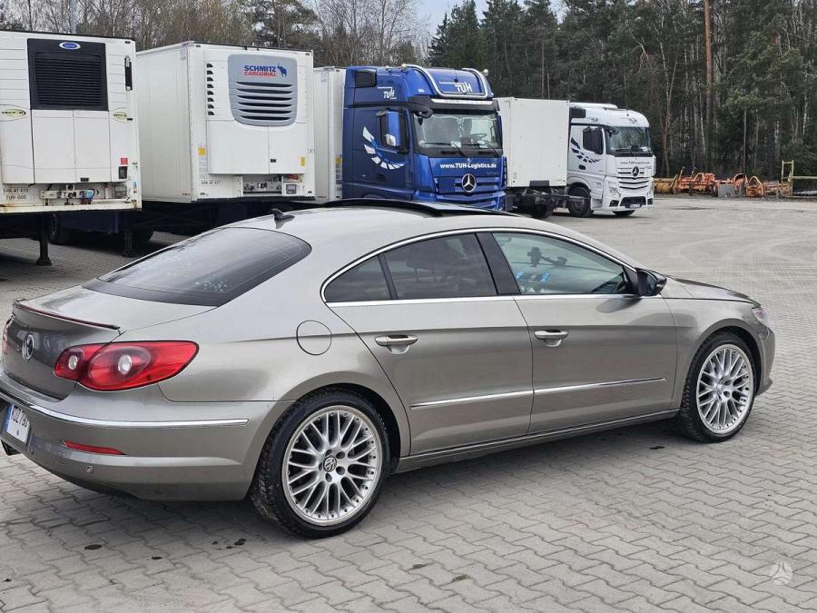 Yellow Volkswagen CC / Passat CC 2009 in Vilnius, with an engine capacity of 3.60 L and mileage of 310 thousand km for 5200 €, photo 10 on AUTOMOTO.COM.LV