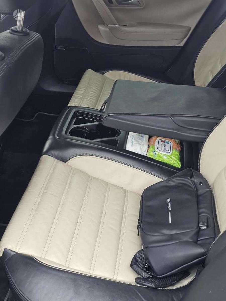 Yellow Volkswagen CC / Passat CC 2009 in Vilnius, with an engine capacity of 3.60 L and mileage of 310 thousand km for 5200 €, photo 12 on AUTOMOTO.COM.LV