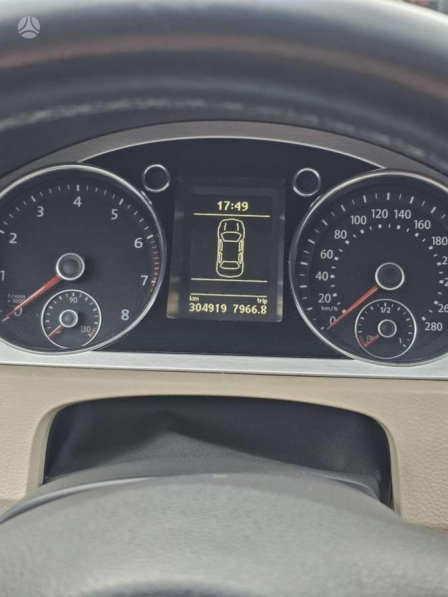 Yellow Volkswagen CC / Passat CC 2009 in Vilnius, with an engine capacity of 3.60 L and mileage of 310 thousand km for 5200 €, photo 16 on AUTOMOTO.COM.LV