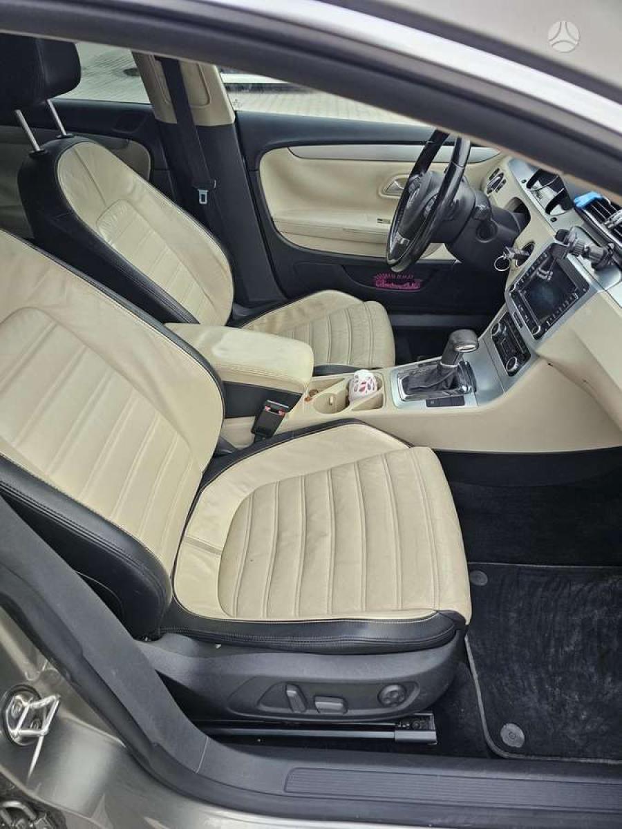 Yellow Volkswagen CC / Passat CC 2009 in Vilnius, with an engine capacity of 3.60 L and mileage of 310 thousand km for 5200 €, photo 19 on AUTOMOTO.COM.LV
