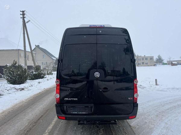 Black Volkswagen Crafter 2016 in Marijampole, with an engine capacity of 2.00 L and mileage of 267 thousand km for 16500 €, photo 4 on AUTOMOTO.COM.LV