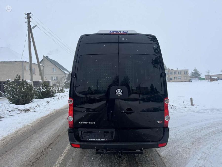 Black Volkswagen Crafter 2016 in Marijampole, with an engine capacity of 2.00 L and mileage of 267 thousand km for 16500 €, photo 4 on AUTOMOTO.COM.LV
