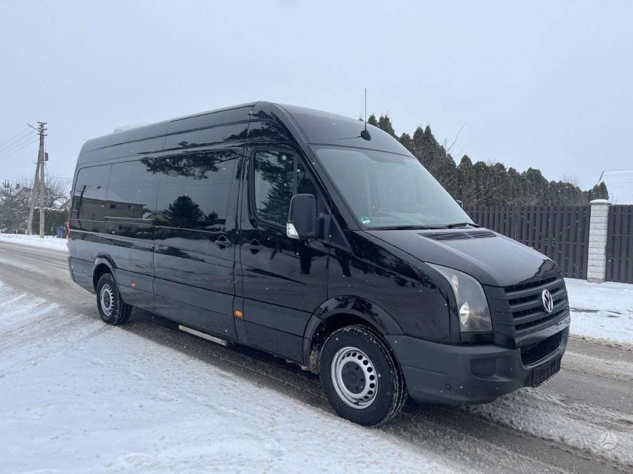 Black Volkswagen Crafter 2016 in Marijampole, with an engine capacity of 2.00 L and mileage of 267 thousand km for 16500 €, photo 7 on AUTOMOTO.COM.LV