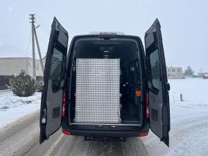 Black Volkswagen Crafter 2016 in Marijampole, with an engine capacity of 2.00 L and mileage of 267 thousand km for 16500 €, photo 15 on AUTOMOTO.COM.LV