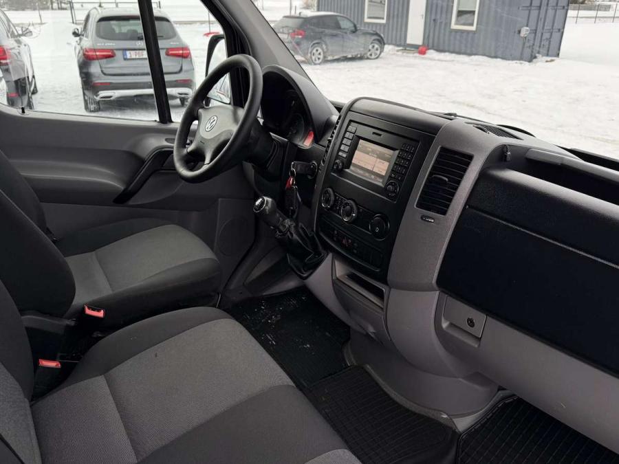 Melns Volkswagen Crafter 2016 Marijampole, ar dzinēja tilpumu 1.97 L un nobraukumu 268 tūkst. km par 16700 €, foto 24 vietnē AUTOMOTO.COM.LV