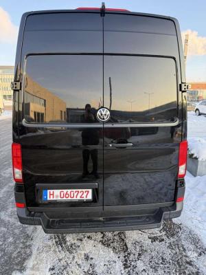 Black Volkswagen Crafter 2019 in Jonava, with an engine capacity of 2.00 L and mileage of 239 thousand km for 17500 €, photo 6 on AUTOMOTO.COM.LV