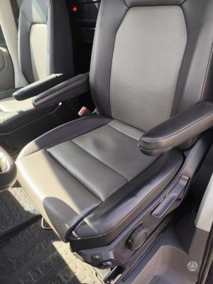 Black Volkswagen Crafter 2020 in Klaipeda, with an engine capacity of 1.97 L and mileage of 363 thousand km for 10900 €, photo 4 on AUTOMOTO.COM.LV