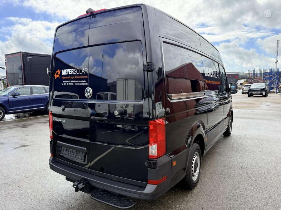 Black Volkswagen Crafter 2020 in Kaunas, with an engine capacity of 1.97 L and mileage of 207 thousand km for 10300 €, photo 5 on AUTOMOTO.COM.LV