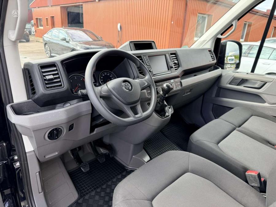 Black Volkswagen Crafter 2020 in Kaunas, with an engine capacity of 1.97 L and mileage of 207 thousand km for 10300 €, photo 9 on AUTOMOTO.COM.LV