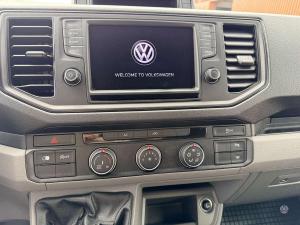 Black Volkswagen Crafter 2020 in Kaunas, with an engine capacity of 1.97 L and mileage of 207 thousand km for 10300 €, photo 14 on AUTOMOTO.COM.LV