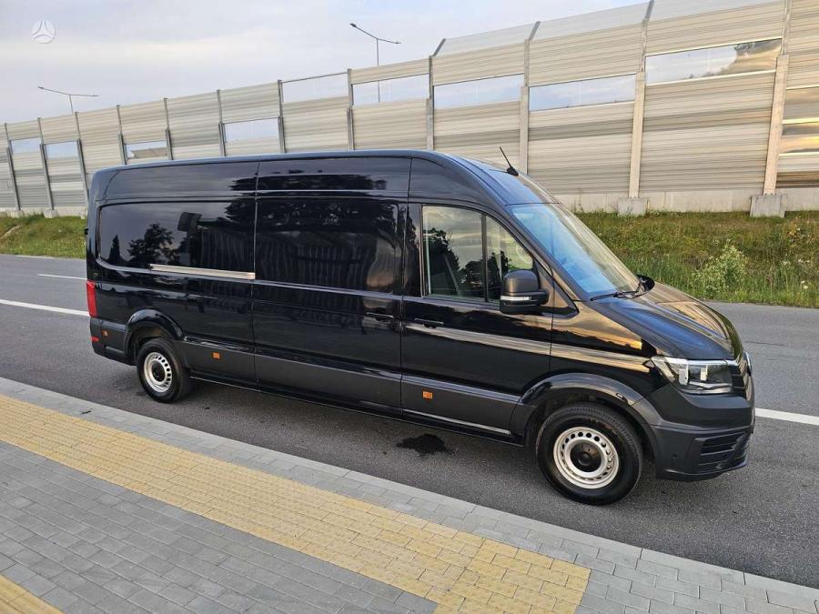Black Volkswagen Crafter 2021 in Marijampole, with an engine capacity of 2.00 L and mileage of 170 thousand km for 18900 €, photo 4 on AUTOMOTO.COM.LV
