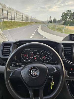 Black Volkswagen Crafter 2021 in Marijampole, with an engine capacity of 2.00 L and mileage of 170 thousand km for 18900 €, photo 19 on AUTOMOTO.COM.LV