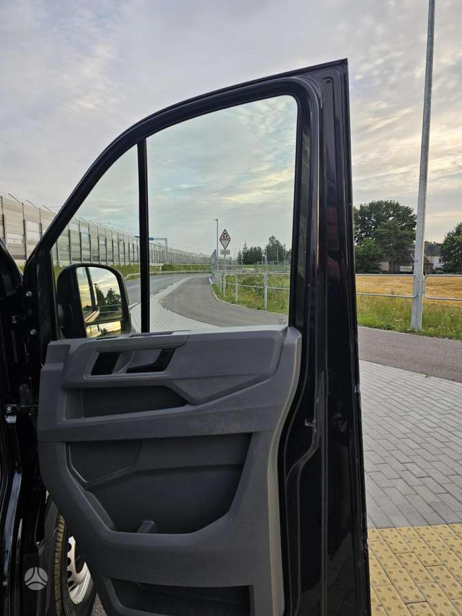 Black Volkswagen Crafter 2021 in Marijampole, with an engine capacity of 2.00 L and mileage of 170 thousand km for 18900 €, photo 30 on AUTOMOTO.COM.LV