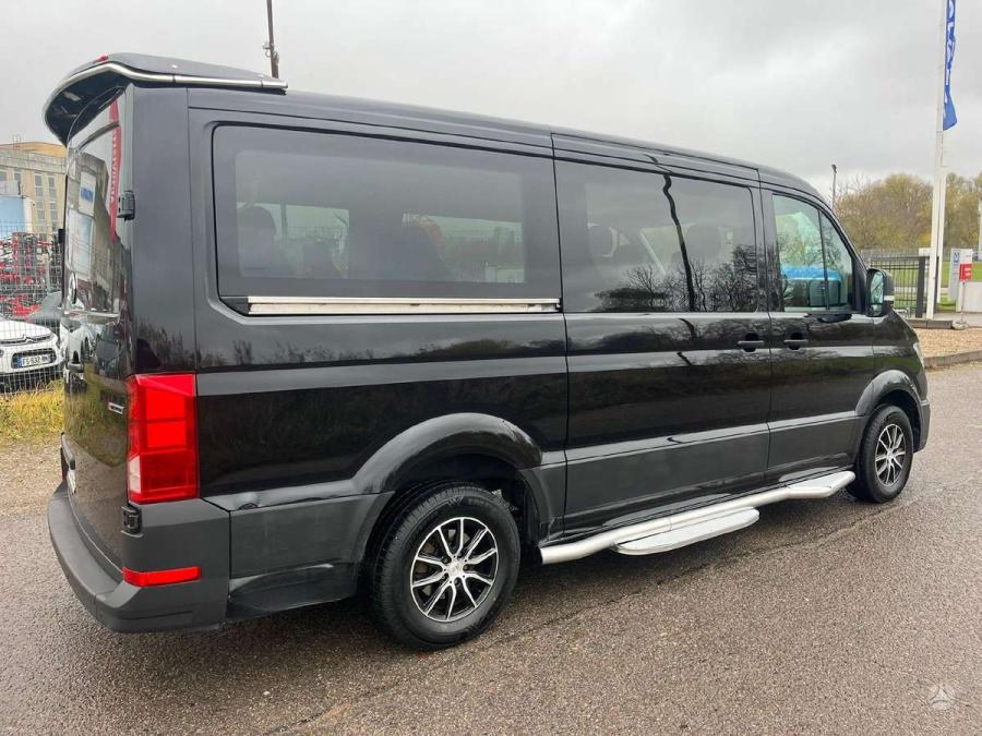 Melns Volkswagen Crafter 2022 Panevēža, ar dzinēja tilpumu 2.00 L un nobraukumu 239 tūkst. km par 28900 €, foto 6 vietnē AUTOMOTO.COM.LV