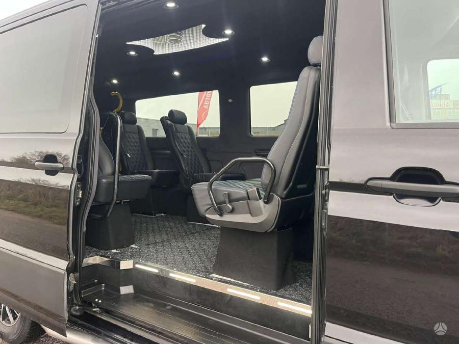 Melns Volkswagen Crafter 2022 Panevēža, ar dzinēja tilpumu 2.00 L un nobraukumu 239 tūkst. km par 28900 €, foto 13 vietnē AUTOMOTO.COM.LV