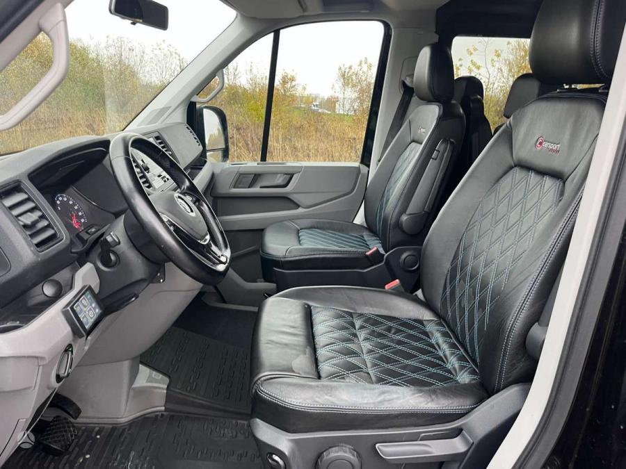Melns Volkswagen Crafter 2022 Panevēža, ar dzinēja tilpumu 2.00 L un nobraukumu 239 tūkst. km par 28900 €, foto 14 vietnē AUTOMOTO.COM.LV
