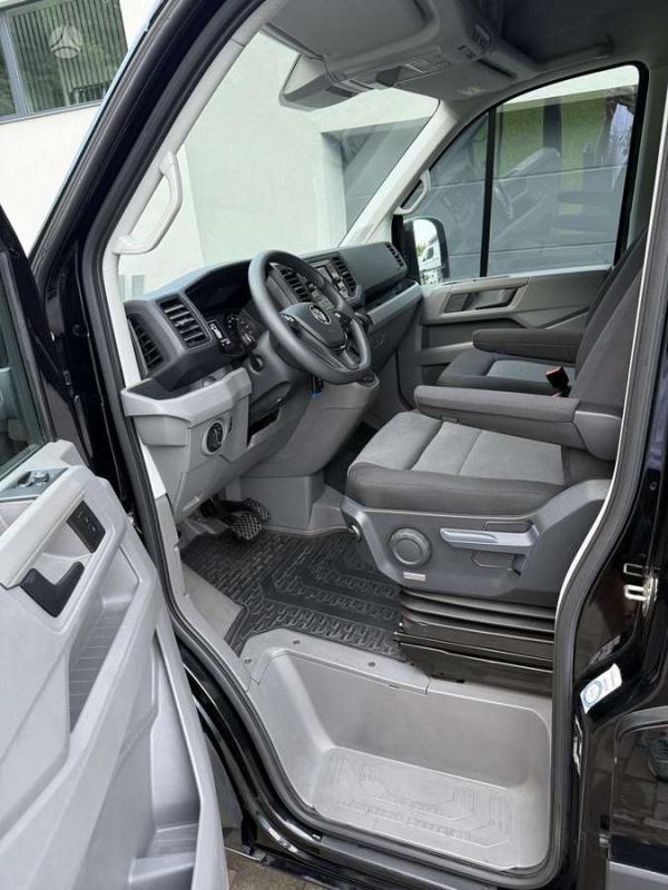 Melns Volkswagen Crafter 2023 Jonava, ar dzinēja tilpumu 2.00 L un nobraukumu 165 tūkst. km par 23300 €, foto 8 vietnē AUTOMOTO.COM.LV