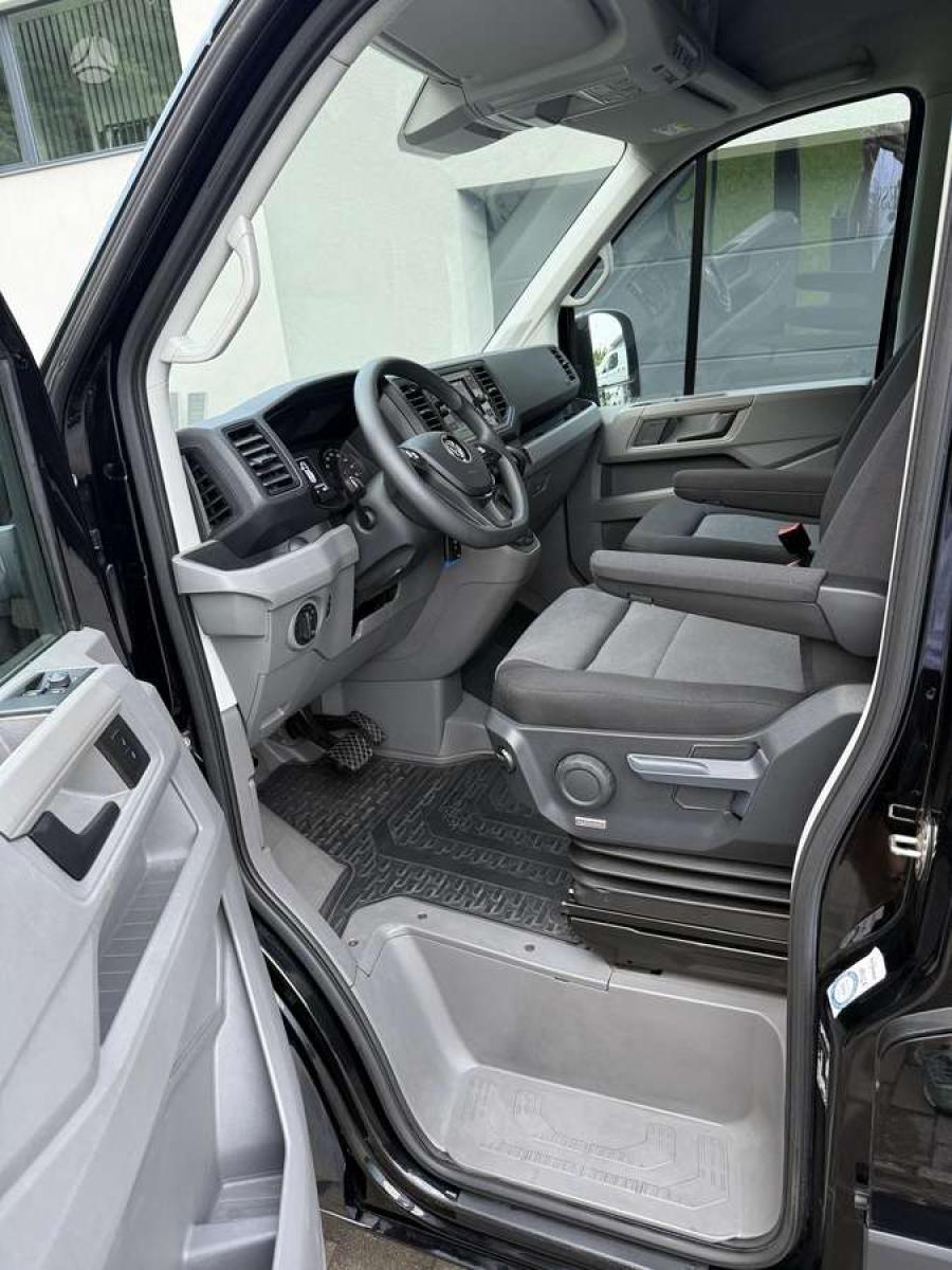 Melns Volkswagen Crafter 2023 Jonava, ar dzinēja tilpumu 2.00 L un nobraukumu 165 tūkst. km par 23300 €, foto 9 vietnē AUTOMOTO.COM.LV