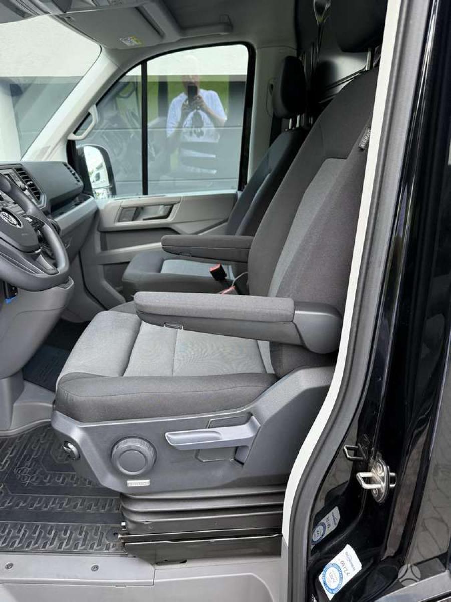 Melns Volkswagen Crafter 2023 Jonava, ar dzinēja tilpumu 2.00 L un nobraukumu 165 tūkst. km par 23300 €, foto 10 vietnē AUTOMOTO.COM.LV