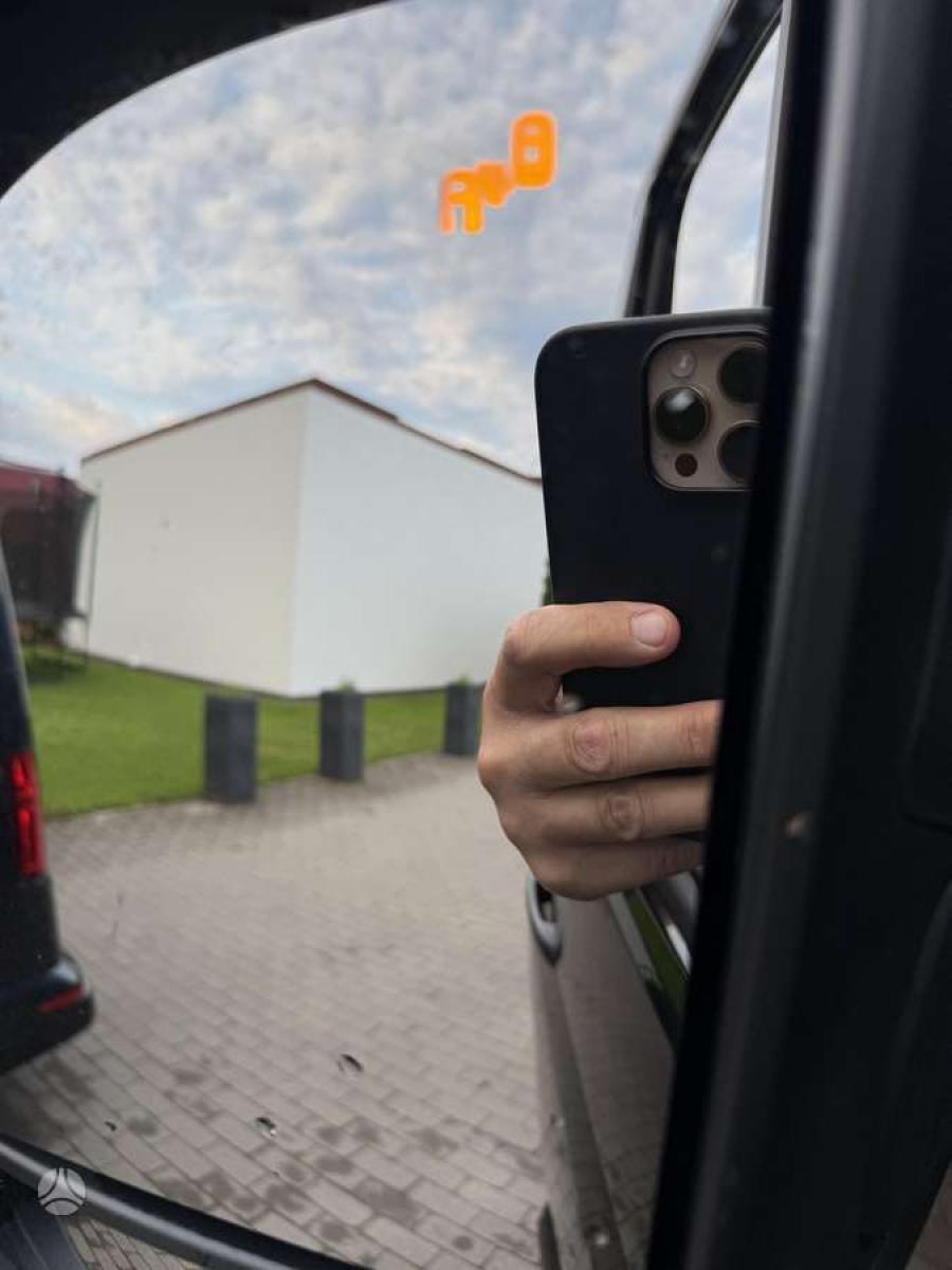 Melns Volkswagen Crafter 2023 Jonava, ar dzinēja tilpumu 2.00 L un nobraukumu 165 tūkst. km par 23300 €, foto 19 vietnē AUTOMOTO.COM.LV