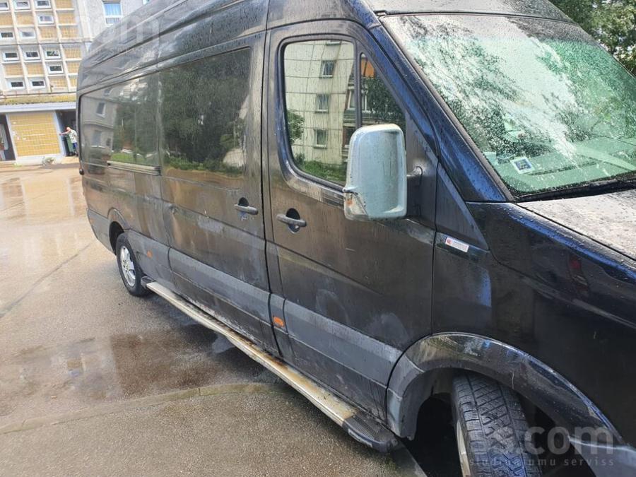 Melns Volkswagen Crafter 2008 Rīga, ar dzinēja tilpumu 2.50 L un nobraukumu 552 tūkst. km par 2900 €, foto 4 vietnē AUTOMOTO.COM.LV