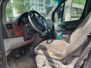 Melns Volkswagen Crafter 2008 Rīga, ar dzinēja tilpumu 2.50 L un nobraukumu 552 tūkst. km par 2900 €, foto 5 vietnē AUTOMOTO.COM.LV