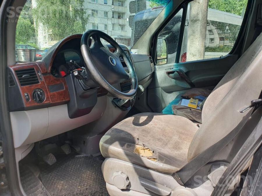 Melns Volkswagen Crafter 2008 Rīga, ar dzinēja tilpumu 2.50 L un nobraukumu 552 tūkst. km par 2900 €, foto 5 vietnē AUTOMOTO.COM.LV