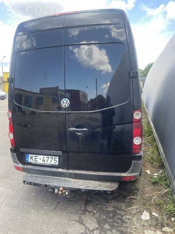 Melns Volkswagen Crafter 2010 Rīga, ar dzinēja tilpumu 2.50 L un nobraukumu 426 tūkst. km par 4600 €, foto 2 vietnē AUTOMOTO.COM.LV