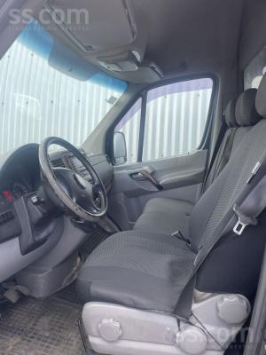 Melns Volkswagen Crafter 2010 Rīga, ar dzinēja tilpumu 2.50 L un nobraukumu 426 tūkst. km par 4600 €, foto 6 vietnē AUTOMOTO.COM.LV