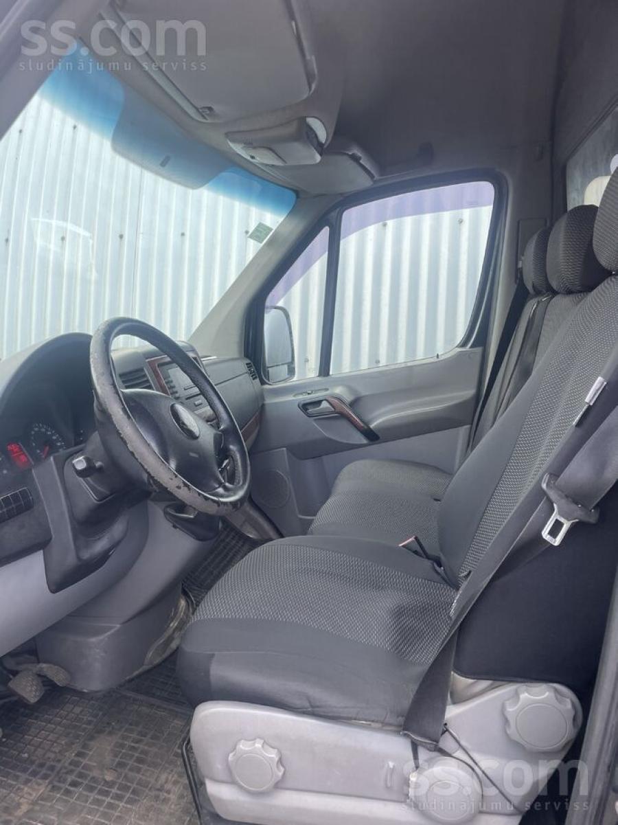 Melns Volkswagen Crafter 2010 Rīga, ar dzinēja tilpumu 2.50 L un nobraukumu 426 tūkst. km par 4600 €, foto 6 vietnē AUTOMOTO.COM.LV