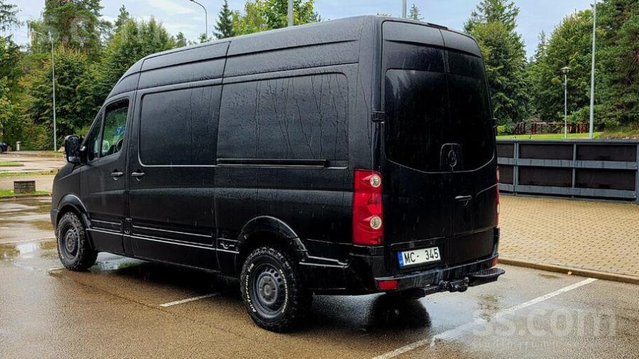 Melns Volkswagen Crafter 2010 Ogre, ar dzinēja tilpumu 2.50 L un nobraukumu 387 tūkst. km par 5950 €, foto 6 vietnē AUTOMOTO.COM.LV