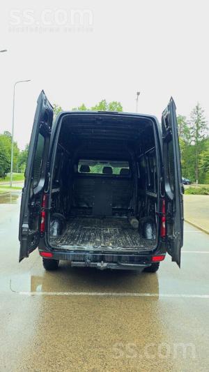 Melns Volkswagen Crafter 2010 Ogre, ar dzinēja tilpumu 2.50 L un nobraukumu 387 tūkst. km par 5950 €, foto 7 vietnē AUTOMOTO.COM.LV