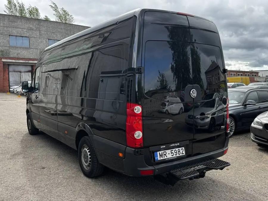 Melns Volkswagen Crafter 2014 Daugavpils, ar dzinēja tilpumu 2.00 L un nobraukumu 380 tūkst. km par 13500 €, foto 5 vietnē AUTOMOTO.COM.LV