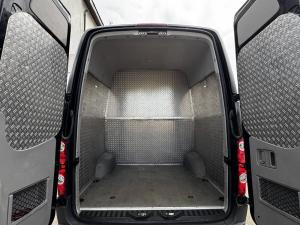 Melns Volkswagen Crafter 2014 Daugavpils, ar dzinēja tilpumu 2.00 L un nobraukumu 380 tūkst. km par 13500 €, foto 13 vietnē AUTOMOTO.COM.LV