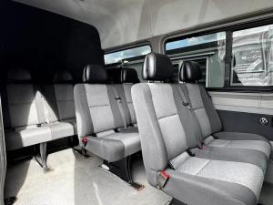 Melns Volkswagen Crafter 2014 Daugavpils, ar dzinēja tilpumu 2.00 L un nobraukumu 380 tūkst. km par 13500 €, foto 21 vietnē AUTOMOTO.COM.LV