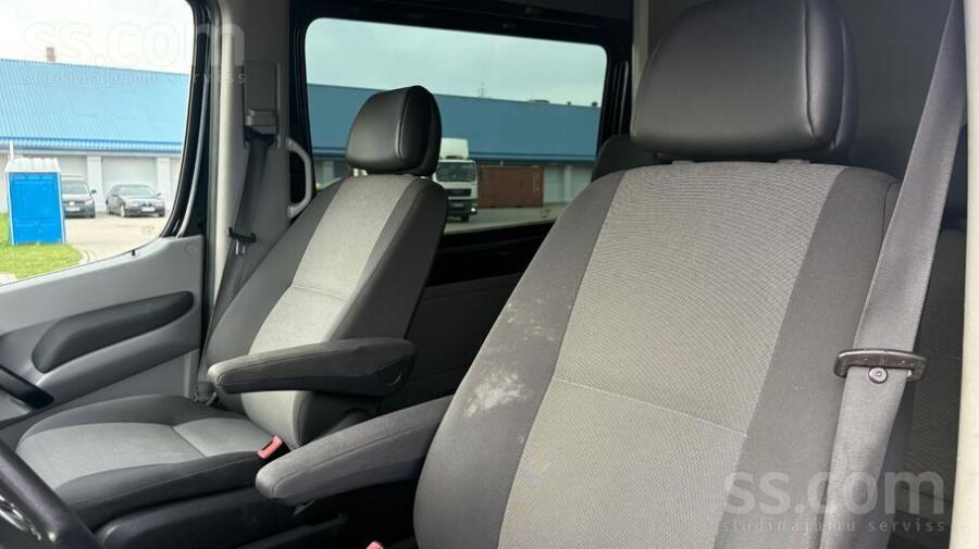 Melns Volkswagen Crafter 2016 Liepāja, ar dzinēja tilpumu 2.00 L un nobraukumu 285 tūkst. km par 13850 €, foto 14 vietnē AUTOMOTO.COM.LV