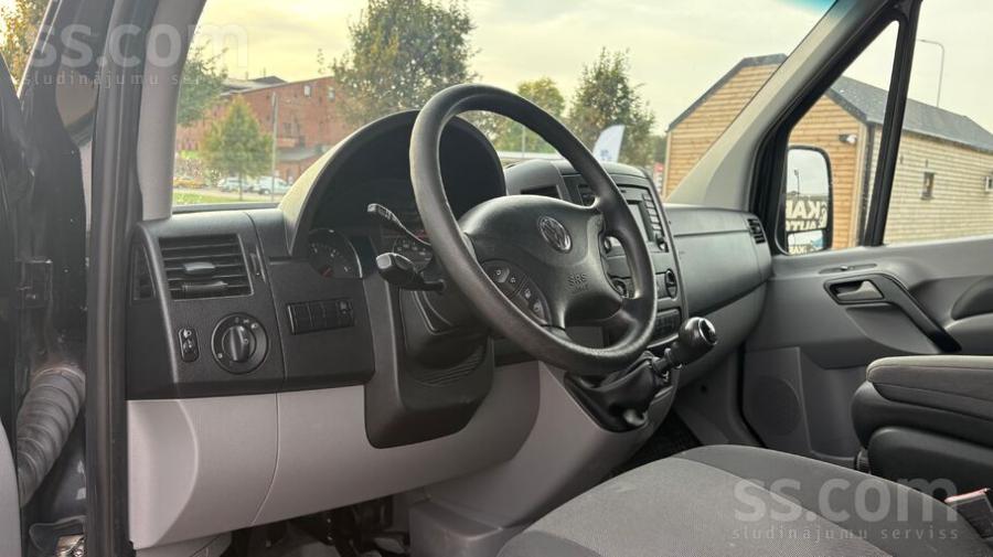 Melns Volkswagen Crafter 2016 Liepāja, ar dzinēja tilpumu 2.00 L un nobraukumu 285 tūkst. km par 13850 €, foto 15 vietnē AUTOMOTO.COM.LV