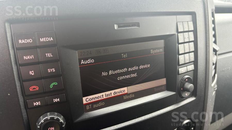 Melns Volkswagen Crafter 2016 Liepāja, ar dzinēja tilpumu 2.00 L un nobraukumu 285 tūkst. km par 13850 €, foto 19 vietnē AUTOMOTO.COM.LV