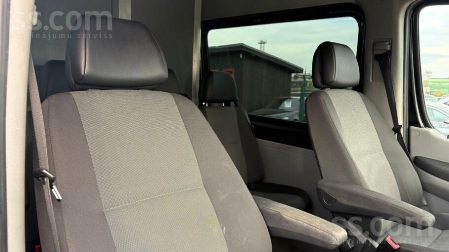 Melns Volkswagen Crafter 2016 Liepāja, ar dzinēja tilpumu 2.00 L un nobraukumu 285 tūkst. km par 13850 €, foto 25 vietnē AUTOMOTO.COM.LV