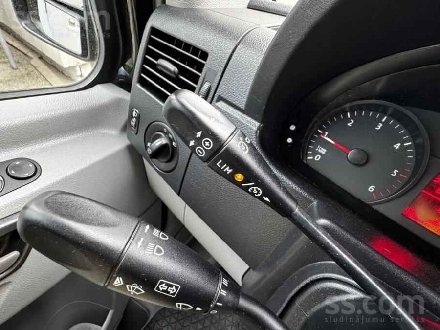 Melns Volkswagen Crafter 2014 Daugavpils, ar dzinēja tilpumu 2.00 L un nobraukumu 0 tūkst. km par 13500 €, foto 18 vietnē AUTOMOTO.COM.LV