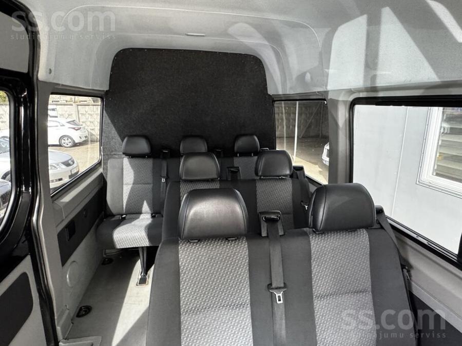 Melns Volkswagen Crafter 2014 Daugavpils, ar dzinēja tilpumu 2.00 L un nobraukumu 0 tūkst. km par 13500 €, foto 22 vietnē AUTOMOTO.COM.LV