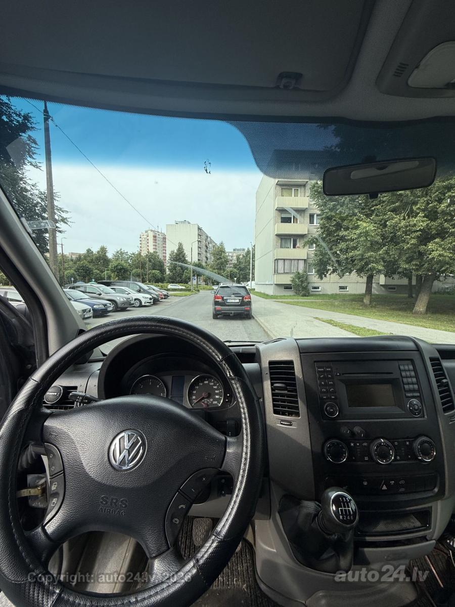 Black Volkswagen Crafter 2012 in Tallinn, with an engine capacity of 2.00 L and mileage of 620 thousand km for 5000 €, photo 6 on AUTOMOTO.COM.LV