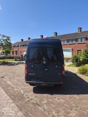 Blue Volkswagen Crafter 2008 in Vilnius, with an engine capacity of 2.50 L and mileage of 330 thousand km for 7999 €, photo 7 on AUTOMOTO.COM.LV