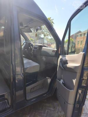 Blue Volkswagen Crafter 2008 in Vilnius, with an engine capacity of 2.50 L and mileage of 330 thousand km for 7999 €, photo 18 on AUTOMOTO.COM.LV