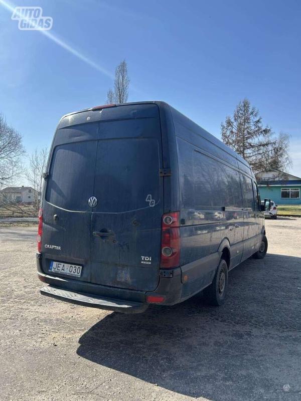 Blue Volkswagen Crafter 2009 in Moletai, with an engine capacity of 2.50 L and mileage of 500 thousand km for 3300 €, photo 7 on AUTOMOTO.COM.LV