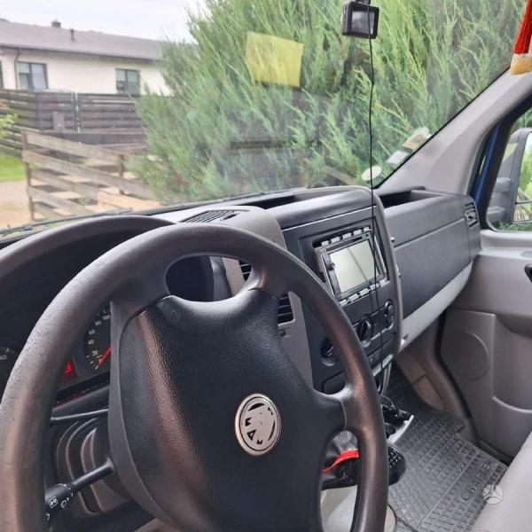 Zils Volkswagen Crafter 2011 Mažeikiai, ar dzinēja tilpumu 2.50 L un nobraukumu 1 tūkst. km par 7500 €, foto 9 vietnē AUTOMOTO.COM.LV