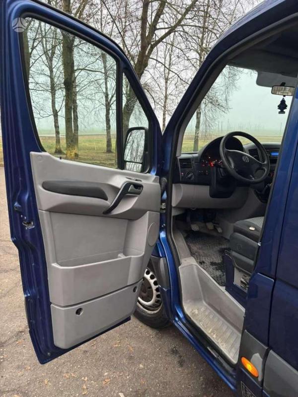 Blue Volkswagen Crafter 2013 in Siauliai, with an engine capacity of 1.97 L and mileage of 217 thousand km for 7800 €, photo 9 on AUTOMOTO.COM.LV