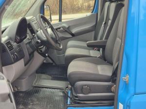 Blue Volkswagen Crafter 2014 in Taurage, with an engine capacity of 2.00 L and mileage of 318 thousand km for 6800 €, photo 10 on AUTOMOTO.COM.LV